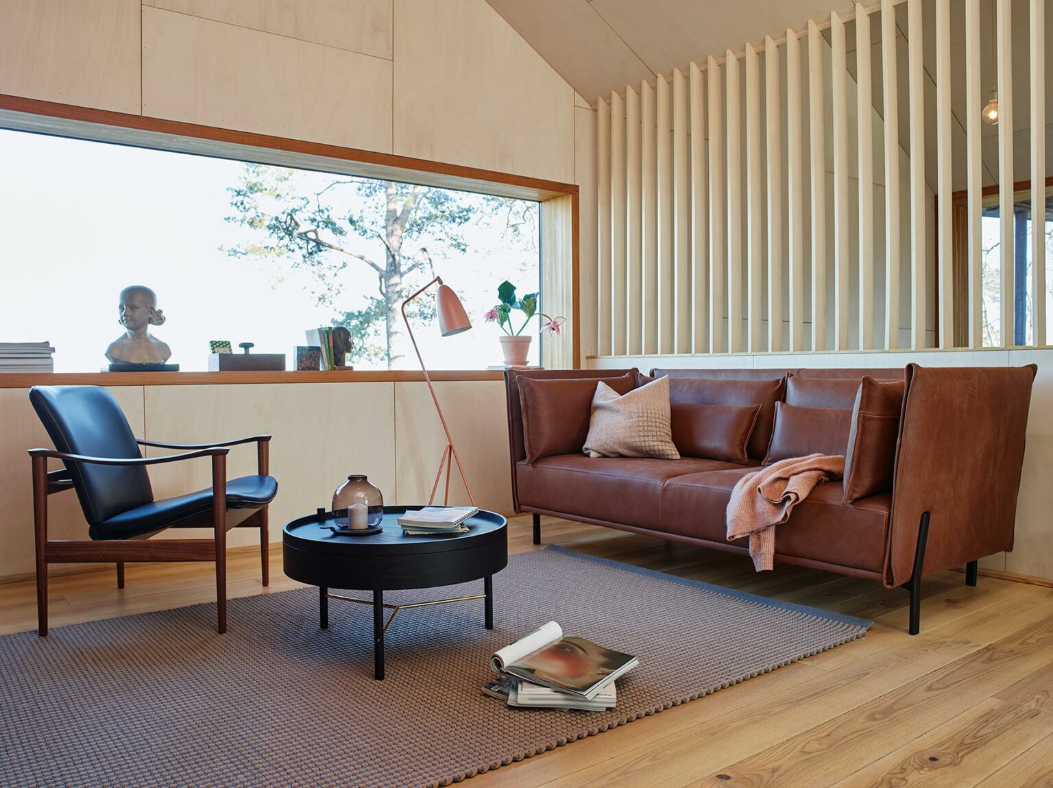 LK-HJELLE - Utopia Retro Modern