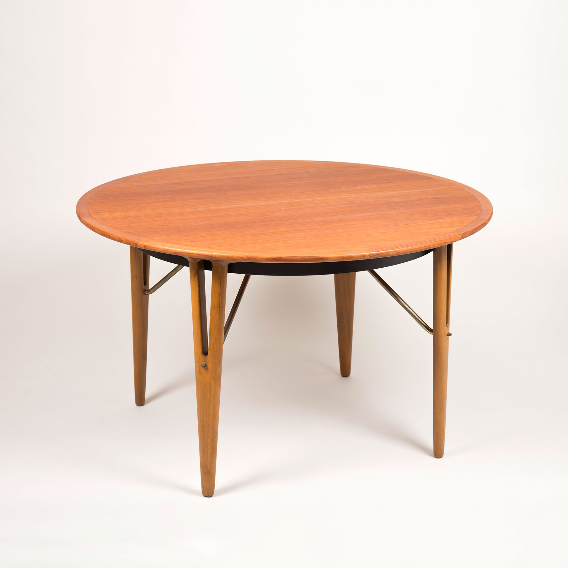 dining tables Archives - Utopia Retro Modern