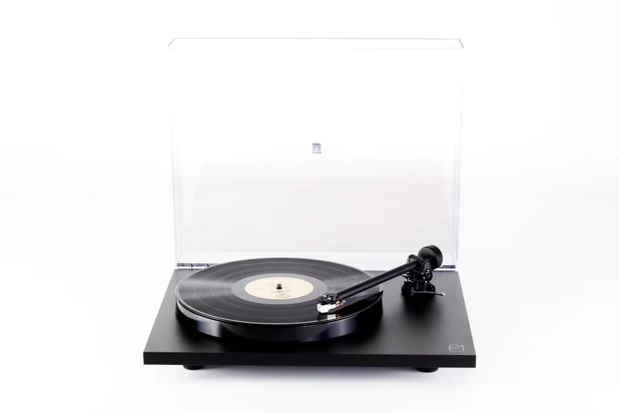 Rega Planar 1 turntable - Utopia Retro Modern